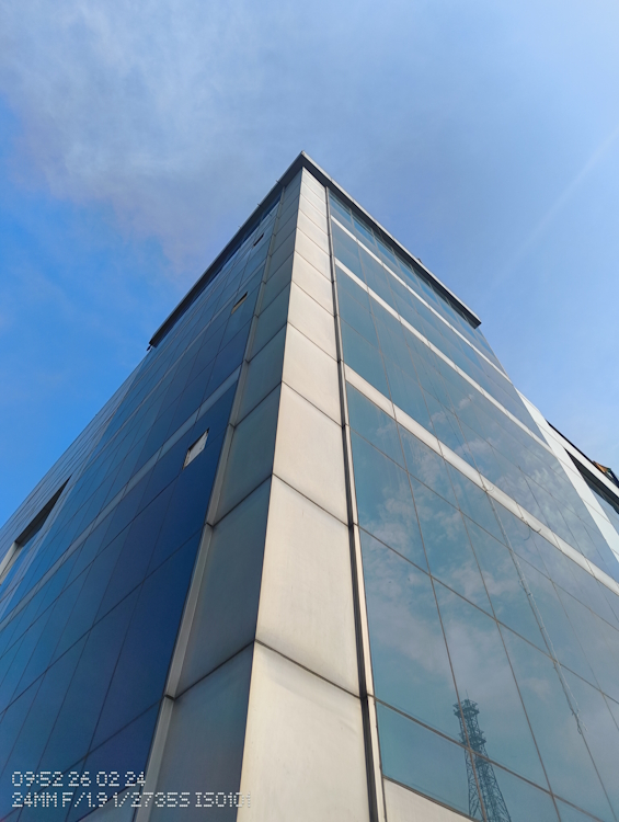 Nothing Phone (2a) Review: Lights, Camera, and a Banging Price | Beebom