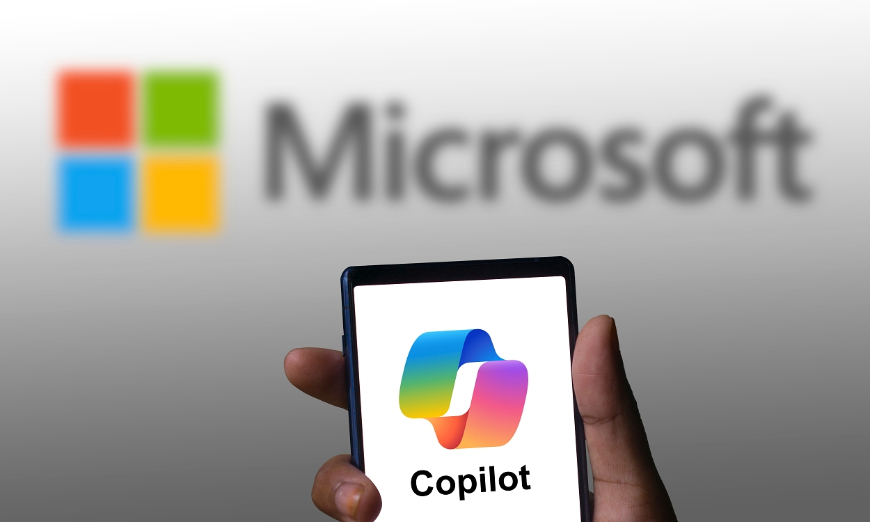 Microsoft Copilot Phone Plugin Lets You Use AI to Respond to Texts, Here's How | Beebom