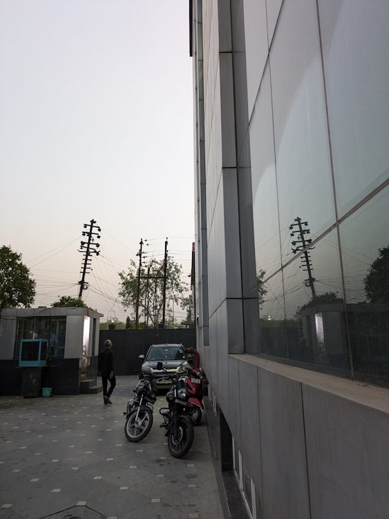 Google Pixel 8a Review: Premium Price, Subpar Performance | Beebom