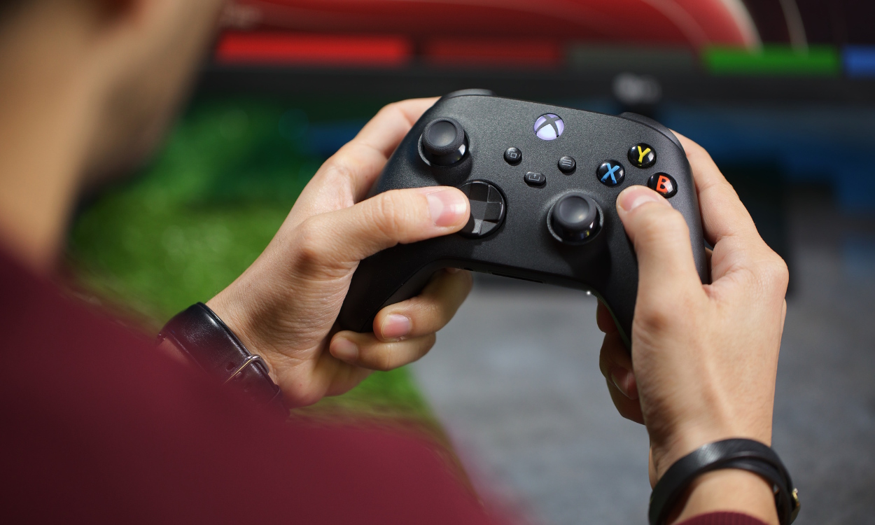 How to Connect Xbox Controller to Phone (2024) | Beebom