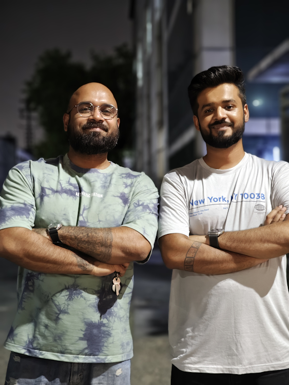 Motorola Razr 50 Ultra First Impressions: The Best Flip Phone You Can ...