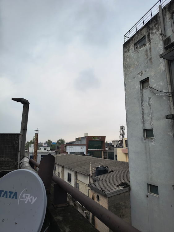 Motorola Edge 50 Neo First Impressions: Unbeatable in the Segment? | Beebom