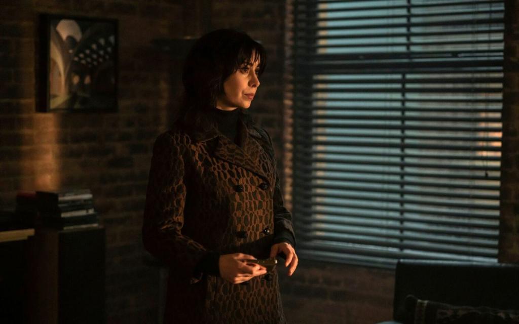 The Penguin: Who Is The Hangman In the TV Series and DC Comics? | Beebom