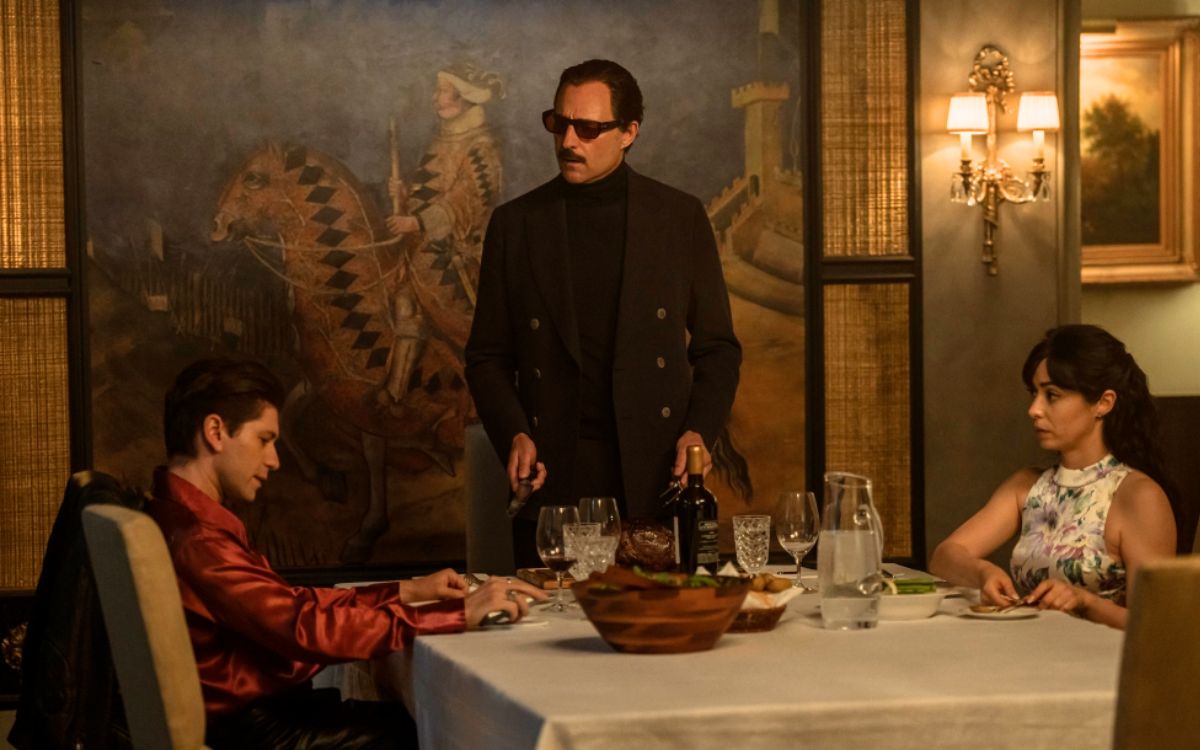 The Penguin Episode 4: Is Carmine Falcone the Real Hangman? | Beebom