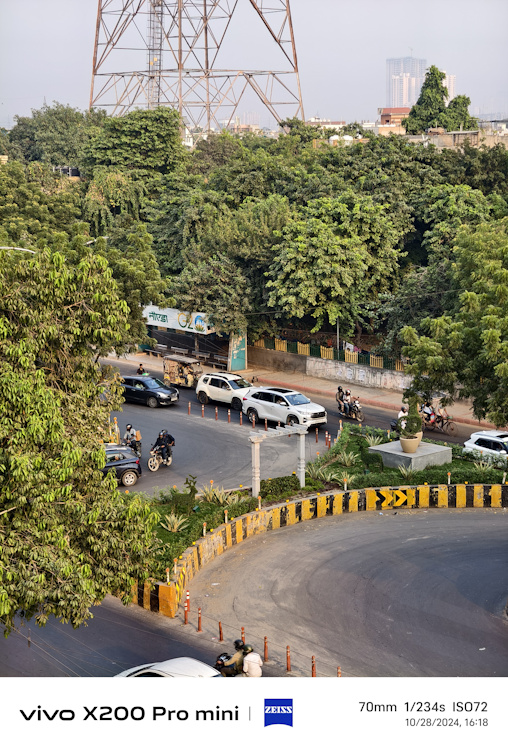 Vivo X200 Pro Mini Impressions: A Compact Flagship Done Right | Beebom