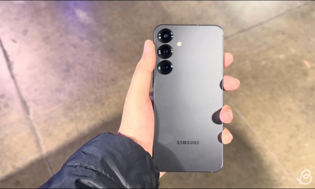 Samsung Galaxy S25 vs Pixel 9: Android's Best Small Flagship? | Beebom