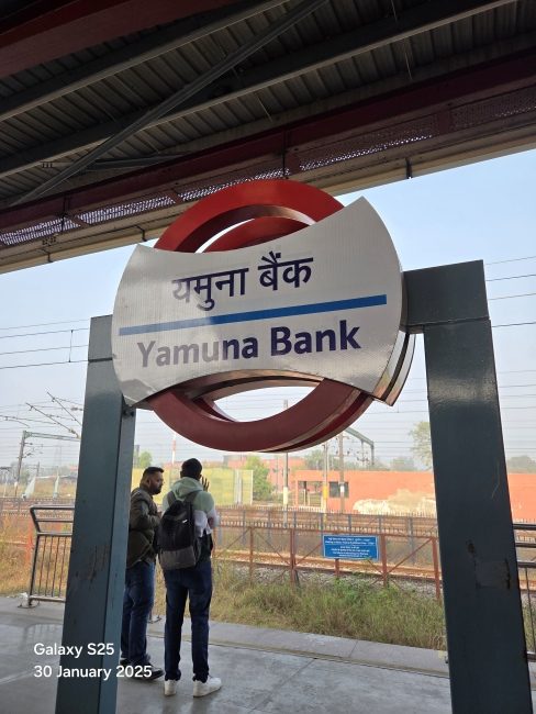 Samsung Galaxy S25 Review: A Compact Flagship For Everyone | Beebom