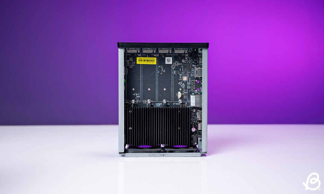 TerraMaster F8 SSD Plus Review: A Blazing-Fast NAS Storage | Beebom